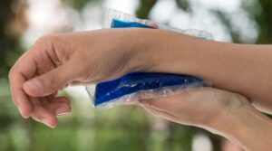 First-aid Care: Bites + Stings | WorkCare